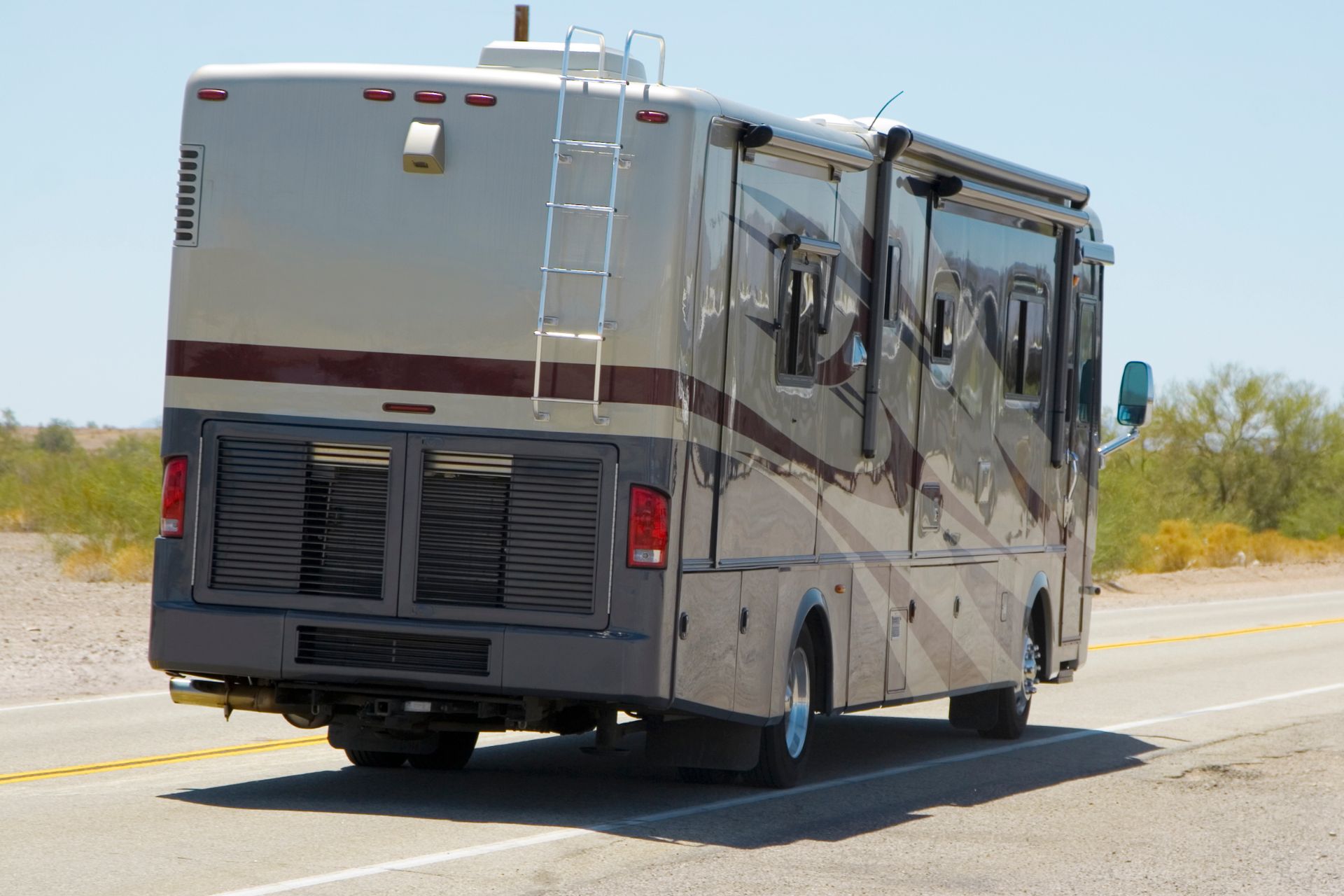 A Comprehensive Guide to Buying an RV – The Essential Factors to ...